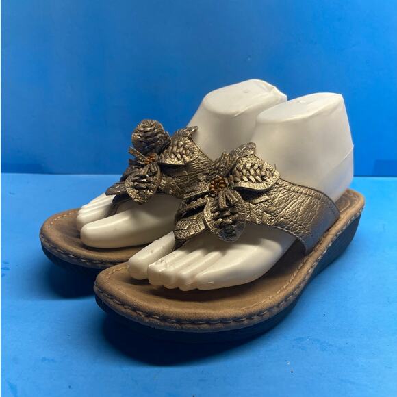 Clarks | Shoes | Clarks Artisan Metallic Leather Floral Wedge Thong ...